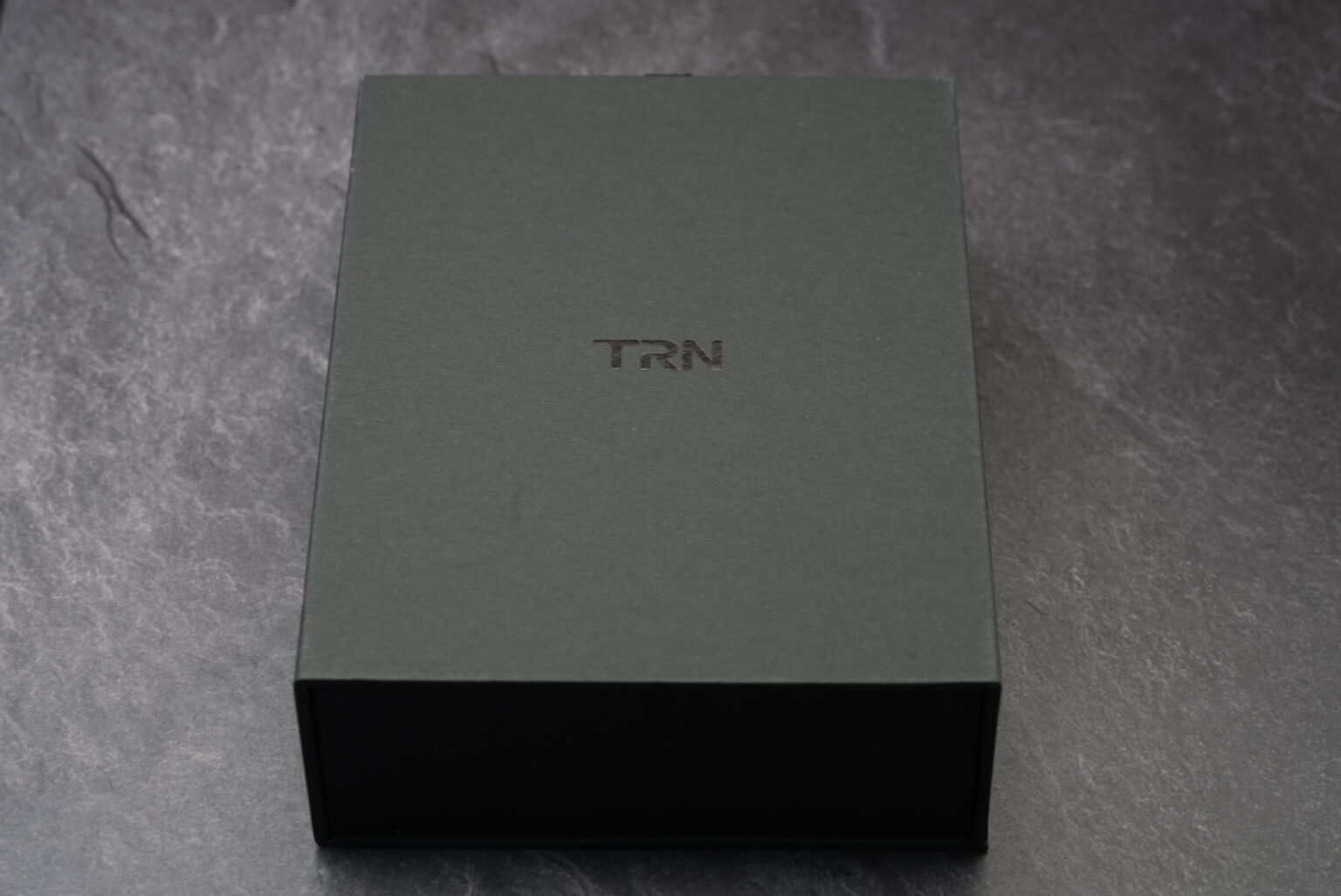 『TRN Conch』レビュー。5千円未満の価格で驚きの音質とチューニング機能を搭載！