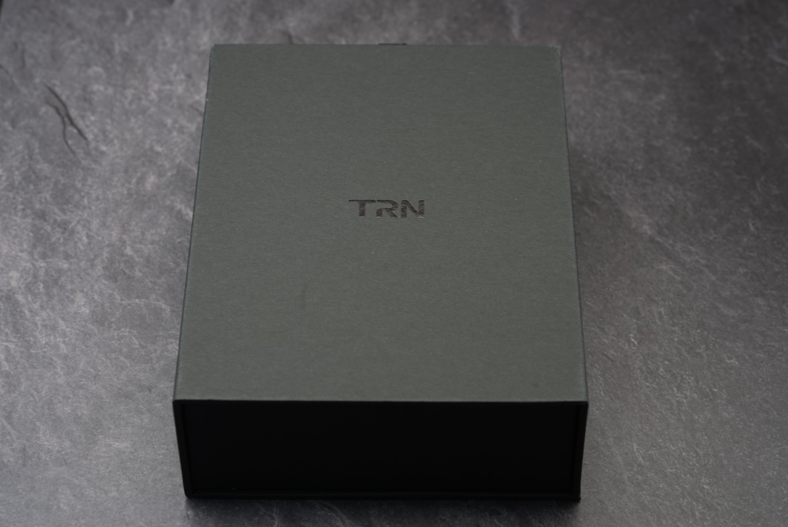 『TRN Conch』レビュー。5千円未満の価格で驚きの音質とチューニング機能を搭載！